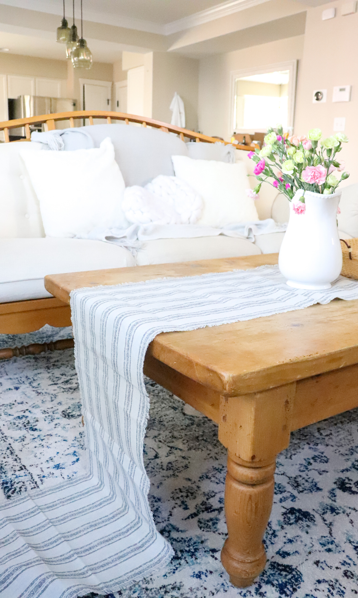 Join me for a Simple Spring Farmhouse Living Room Refresh - The Duvall ...