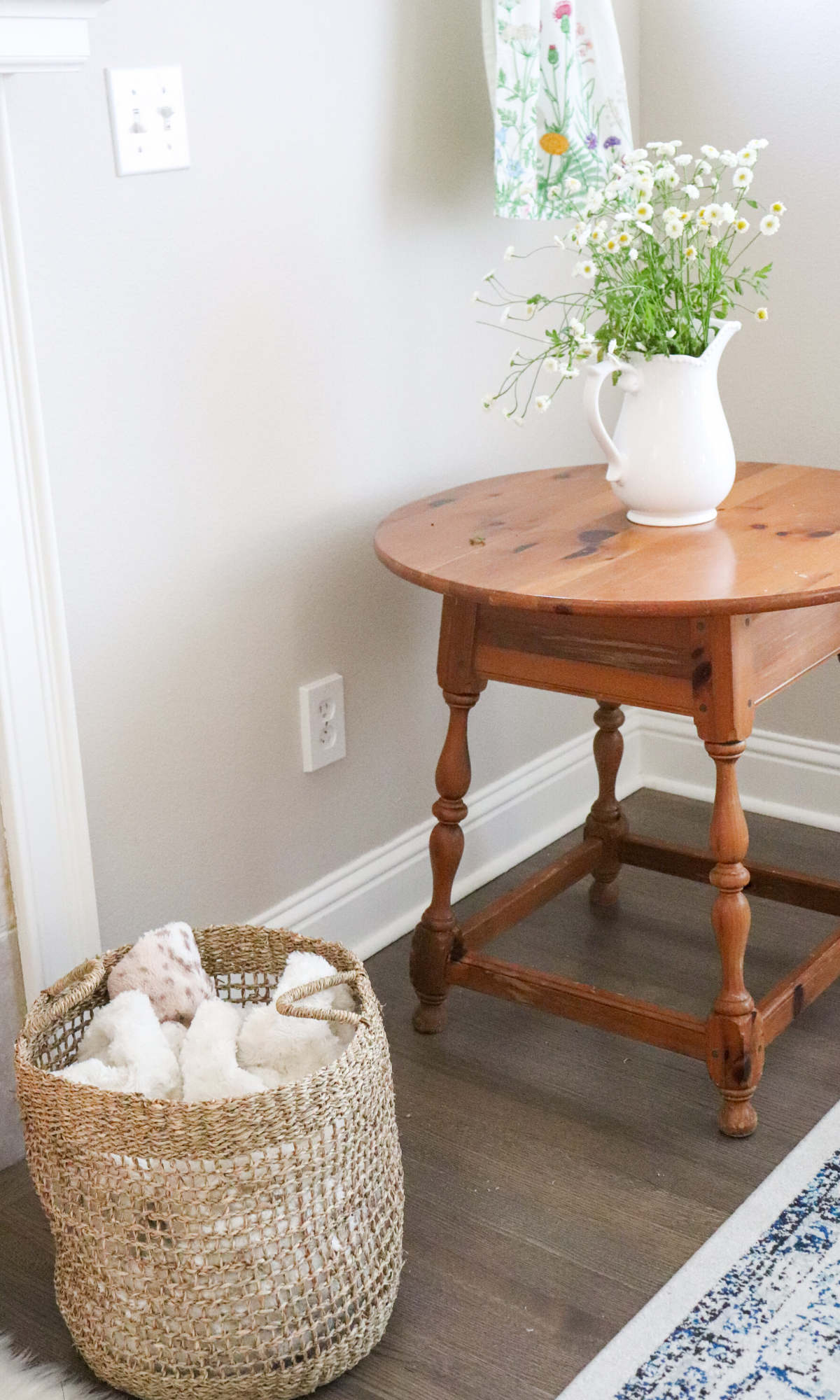 Join me for a Simple Spring Farmhouse Living Room Refresh - The Duvall ...
