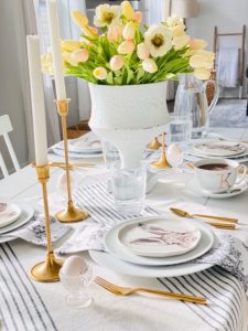 5 Simple Spring Brunch Table Ideas - The Duvall Homestead Seasonal ...