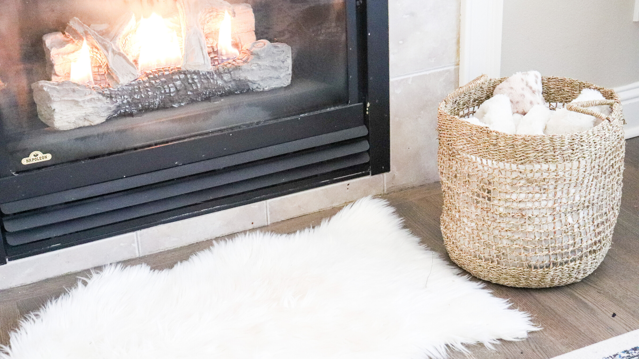 Join me for a Simple Spring Farmhouse Living Room Refresh - The Duvall ...