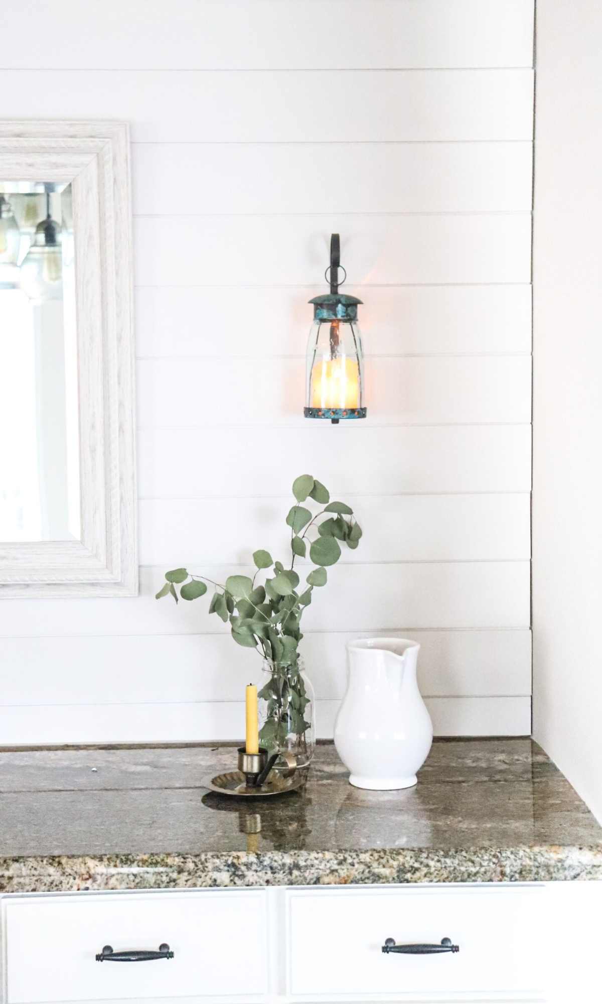 Farmhouse White Shiplap Wall Ideas White Modern Farmhouse Bathroom