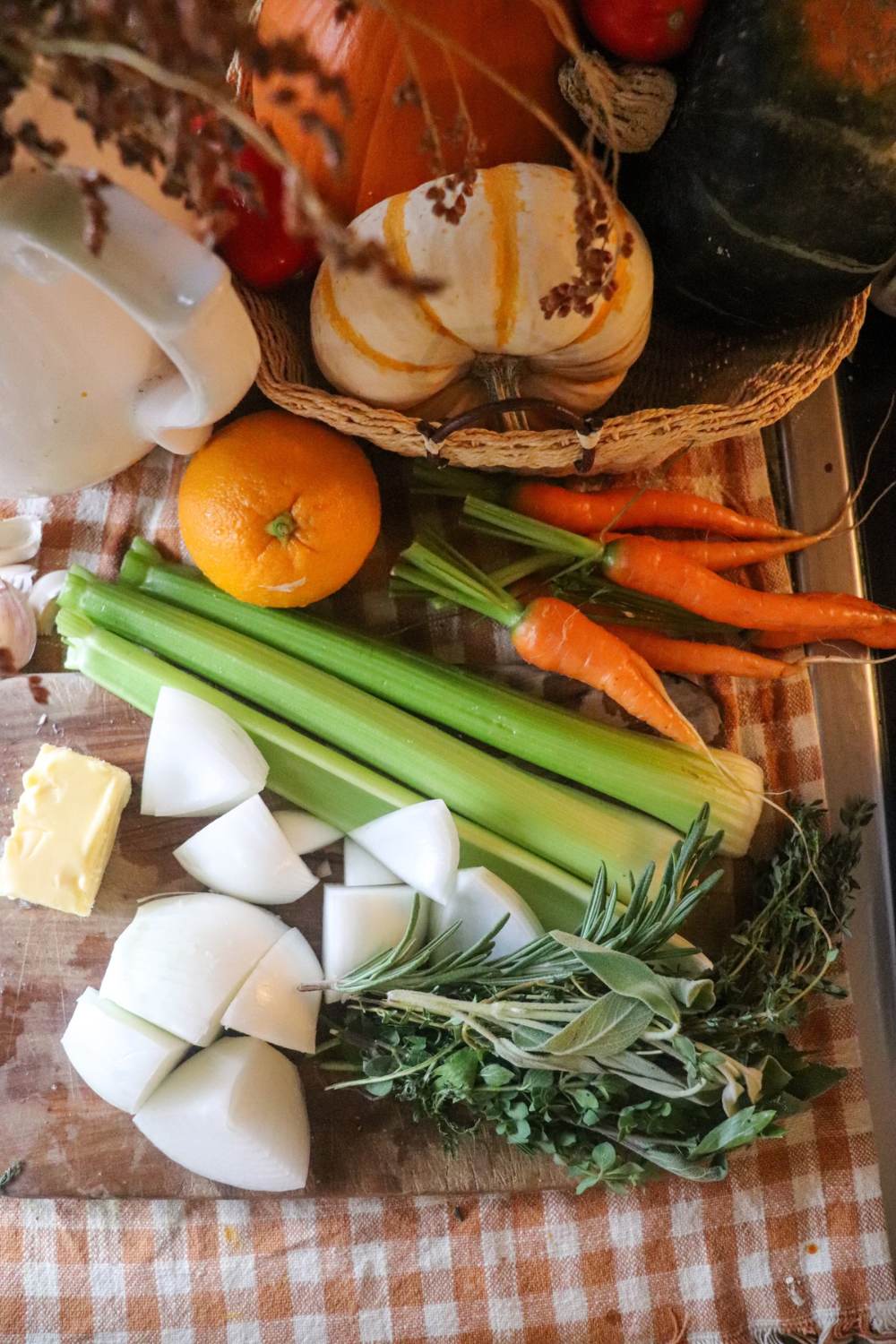 Simple Thanksgiving Dinner Menu From Scratch - The Duvall Homestead